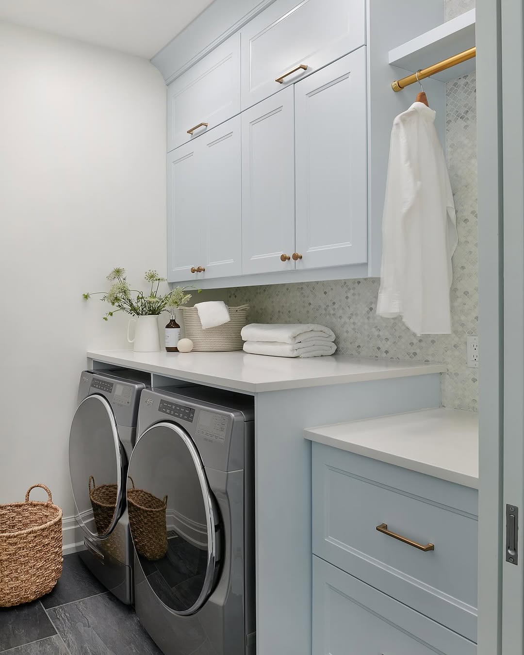 35+ Stylish Laundry Room Vanity Ideas to Maximize Space & Function