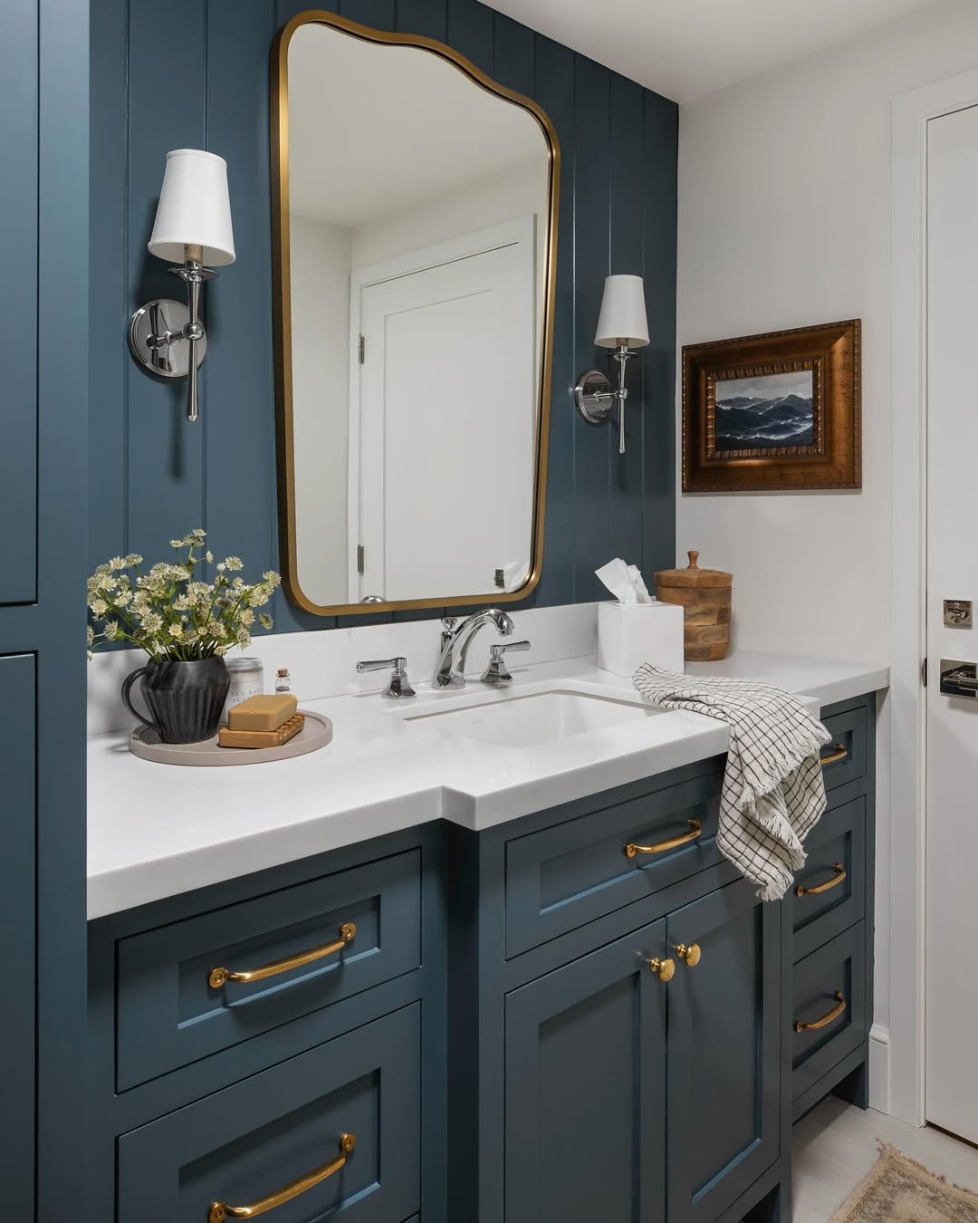 Stunning Navy Bathroom Ideas to Transform Your Space