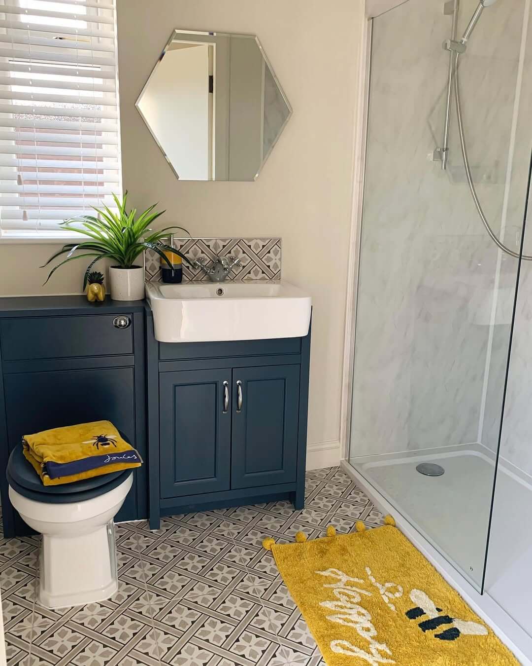 Stunning Navy Bathroom Ideas to Transform Your Space