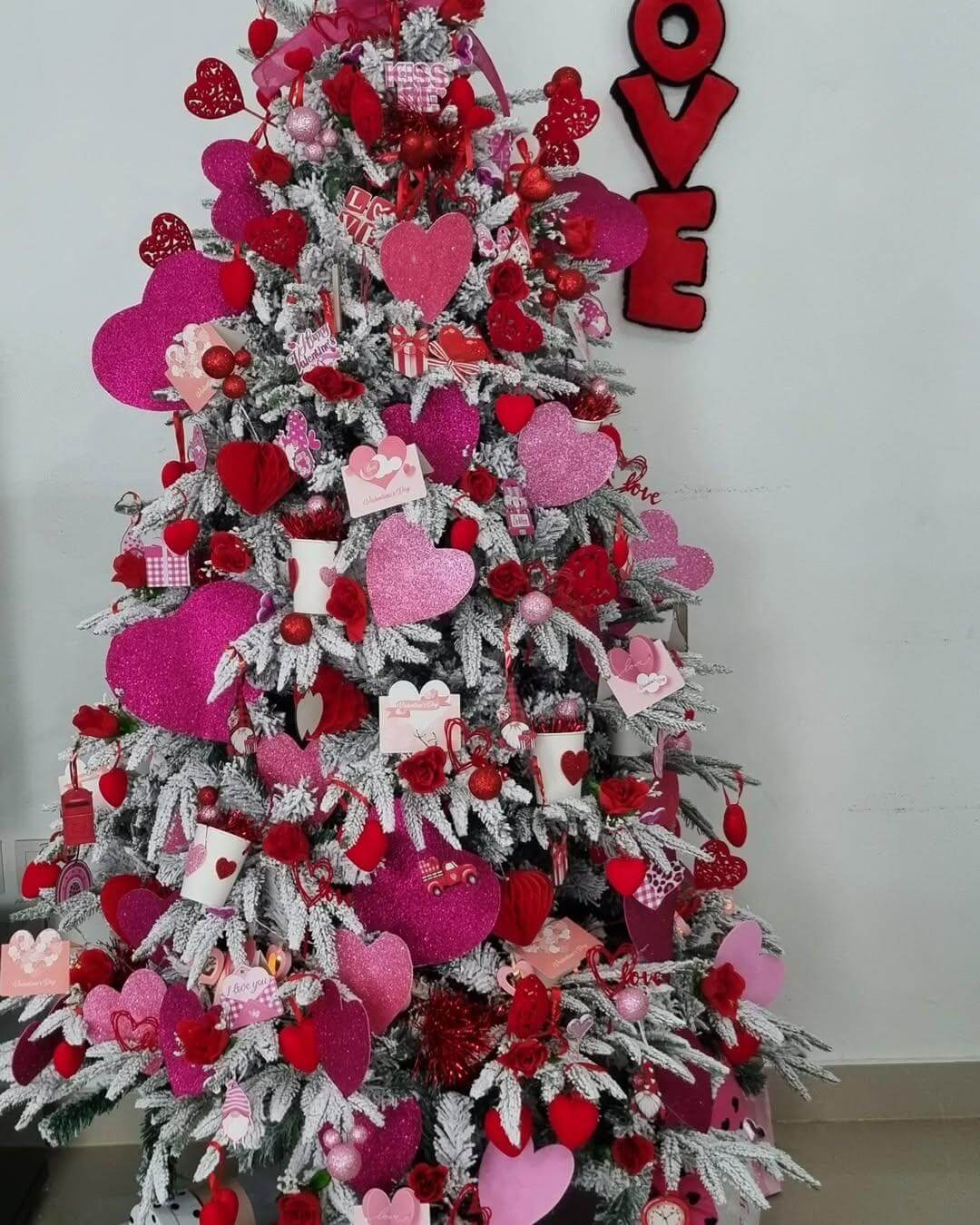 29+ Valentine's Tree Ideas to Spread Love and Cheer