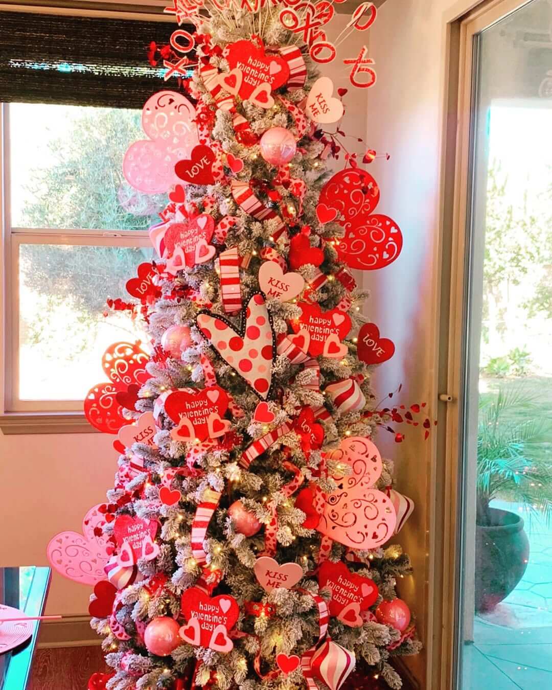 29+ Valentine's Tree Ideas to Spread Love and Cheer