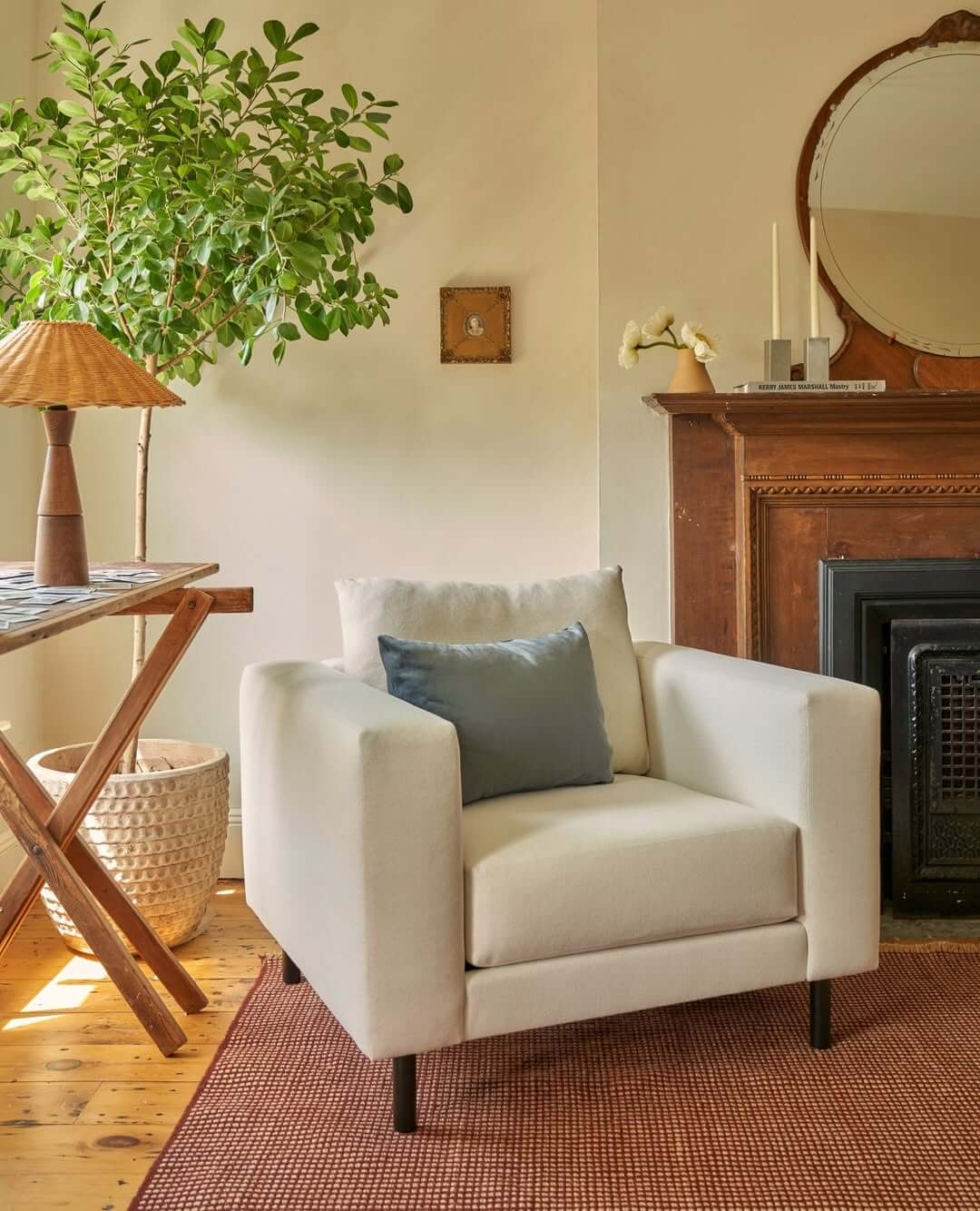 Best 27+ Living Room Corner Designs for Storage & Decor
