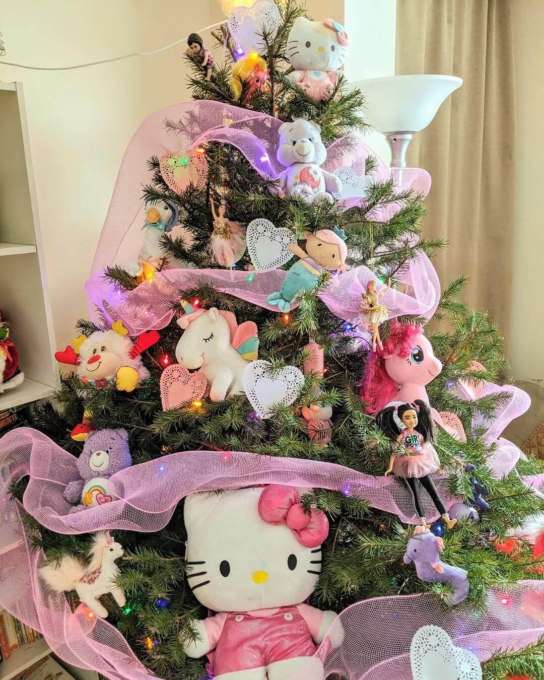 29+ Valentine's Tree Ideas to Spread Love and Cheer