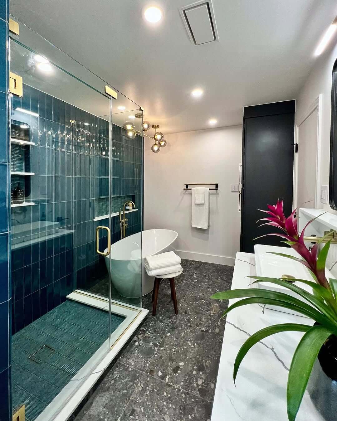 29 Stunning Blue Bathroom Design Ideas to Transform Your Space - Evinco ...