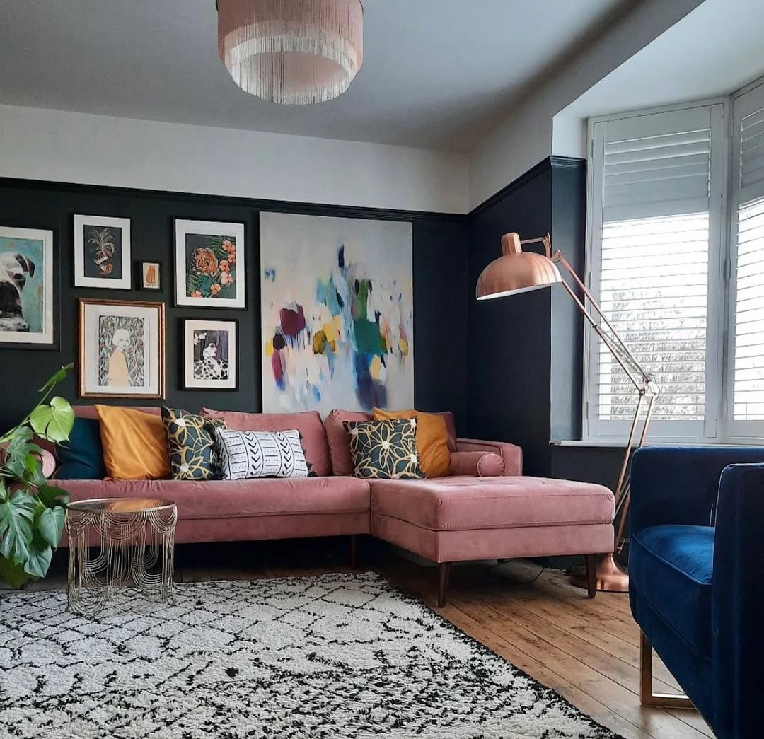 31+ Stunning Living Room Gallery Wall Ideas to Elevate Your Space