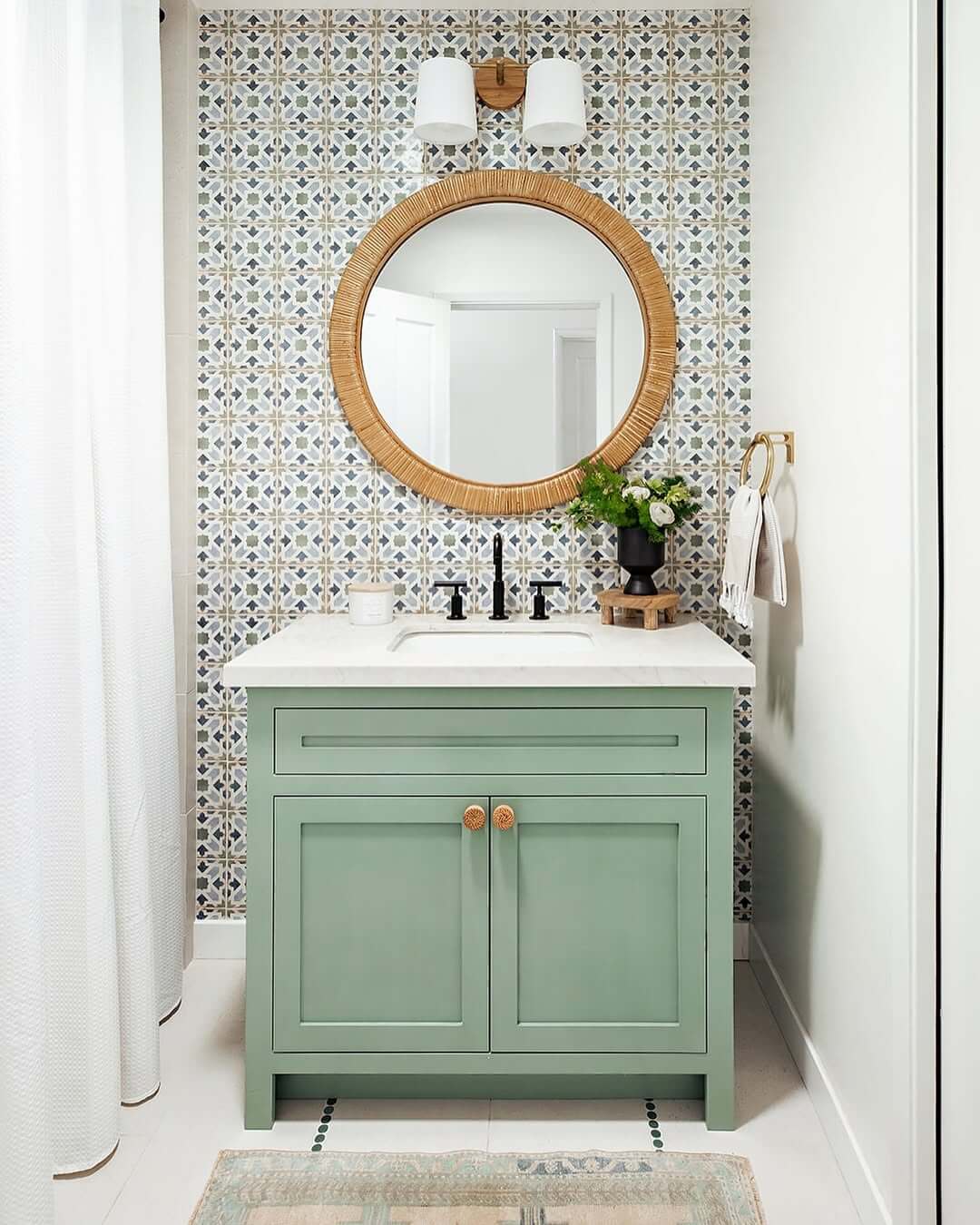 21+ Green Vanity Bathroom Ideas for a Fresh and Stylish Look