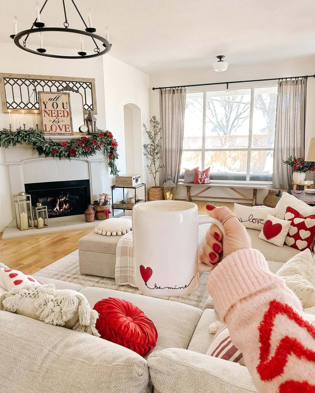 23+ Stunning Farmhouse Valentine Décor Ideas for a Cozy & Romantic Home