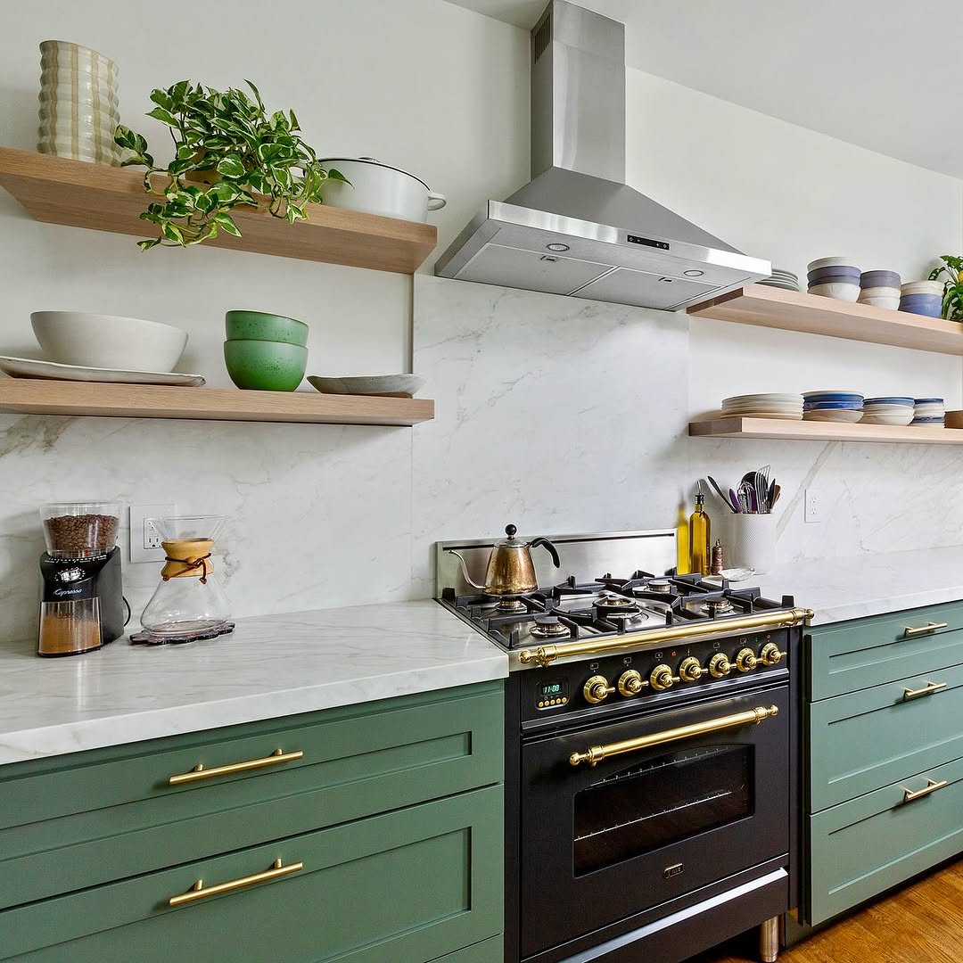 40+ Green Kitchen Cabinet Ideas for a Fresh and Inviting Space