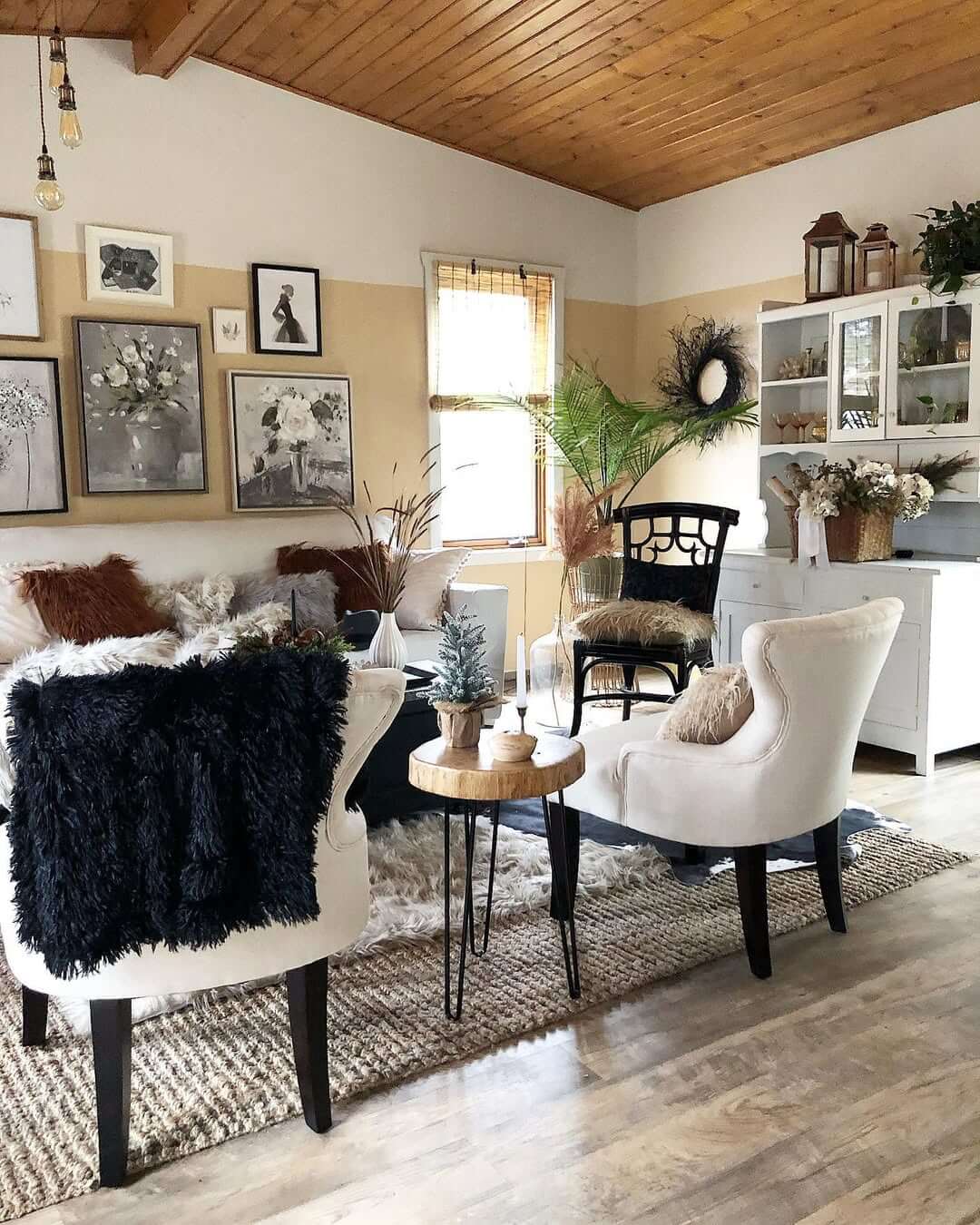 25+ Small Living Room Ideas to Maximize Space and Style