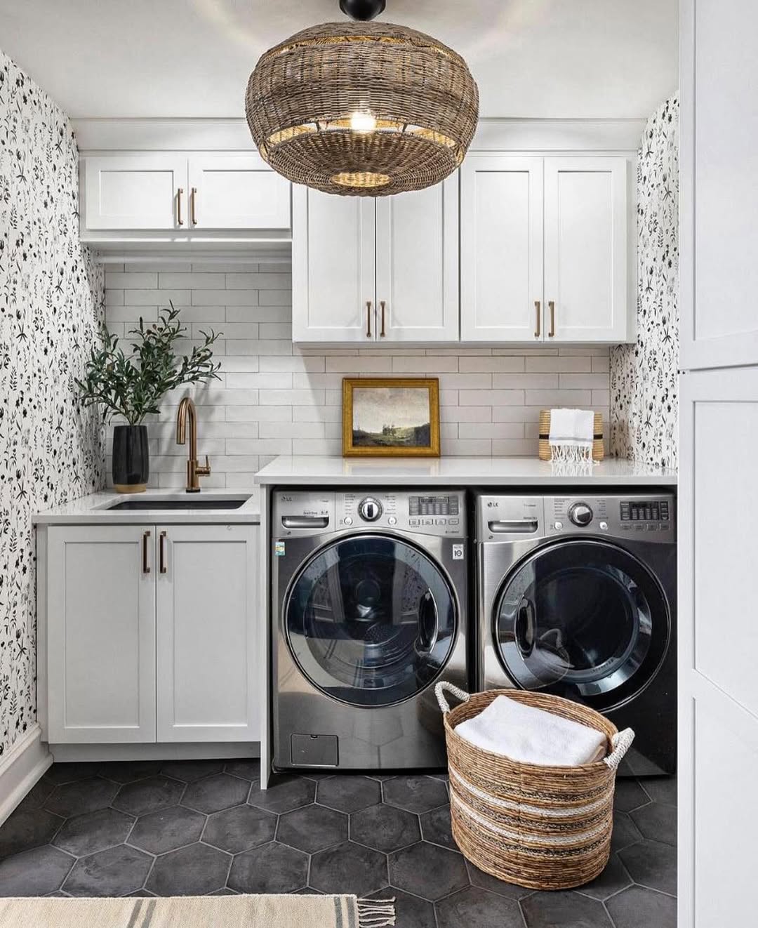 35+ Stylish Laundry Room Vanity Ideas to Maximize Space & Function
