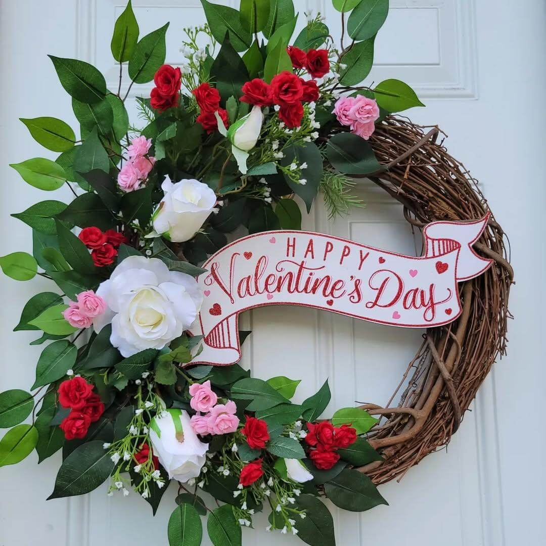 15+ Stunning Valentine Wreaths to Spruce Up Your Love Nest