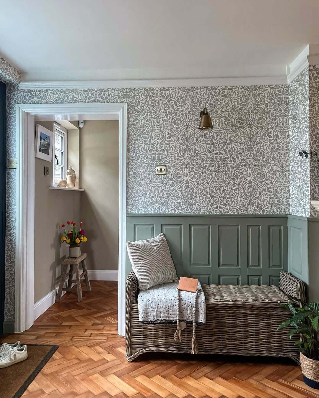 29+ Entryway Bench Decor Ideas for a Welcoming Home