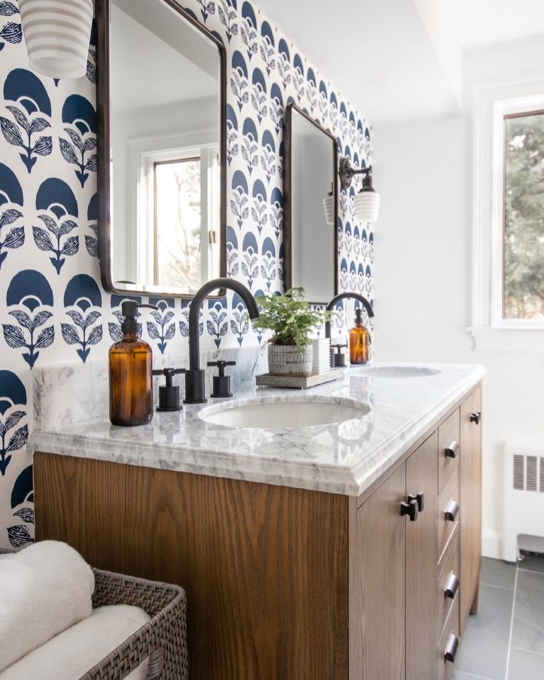 Stunning Navy Bathroom Ideas to Transform Your Space