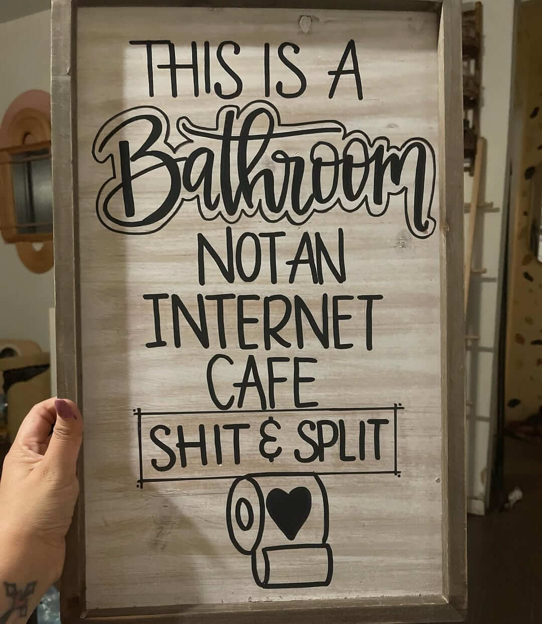 33+ Stylish Bathroom Decor Signs to Elevate Your Space