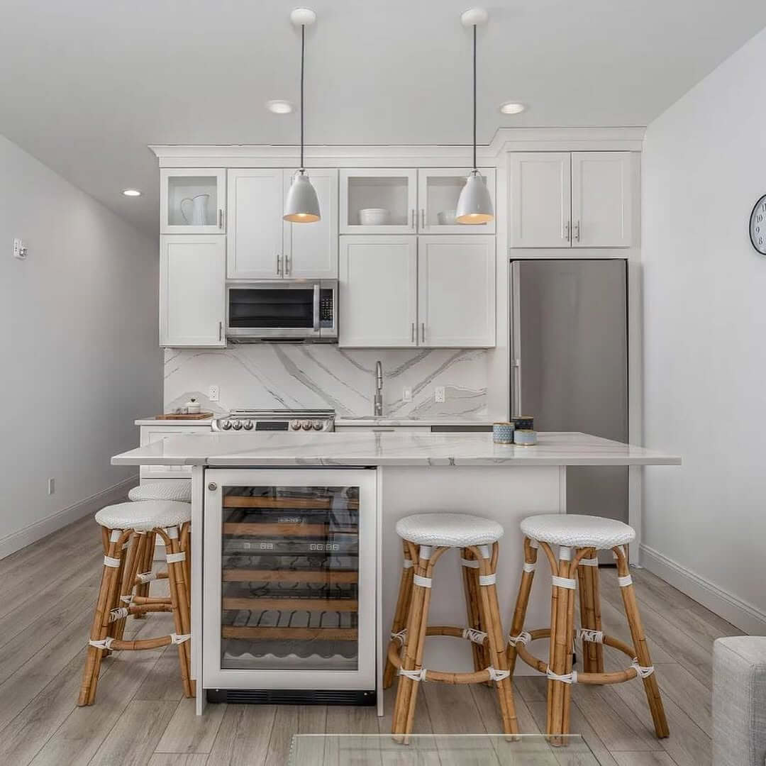 29 Stylish and Space-Saving Apartment Kitchen Ideas - Evinco Design