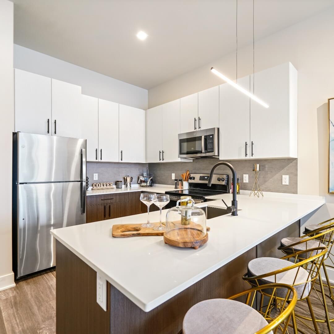 29 Stylish and Space-Saving Apartment Kitchen Ideas - Evinco Design