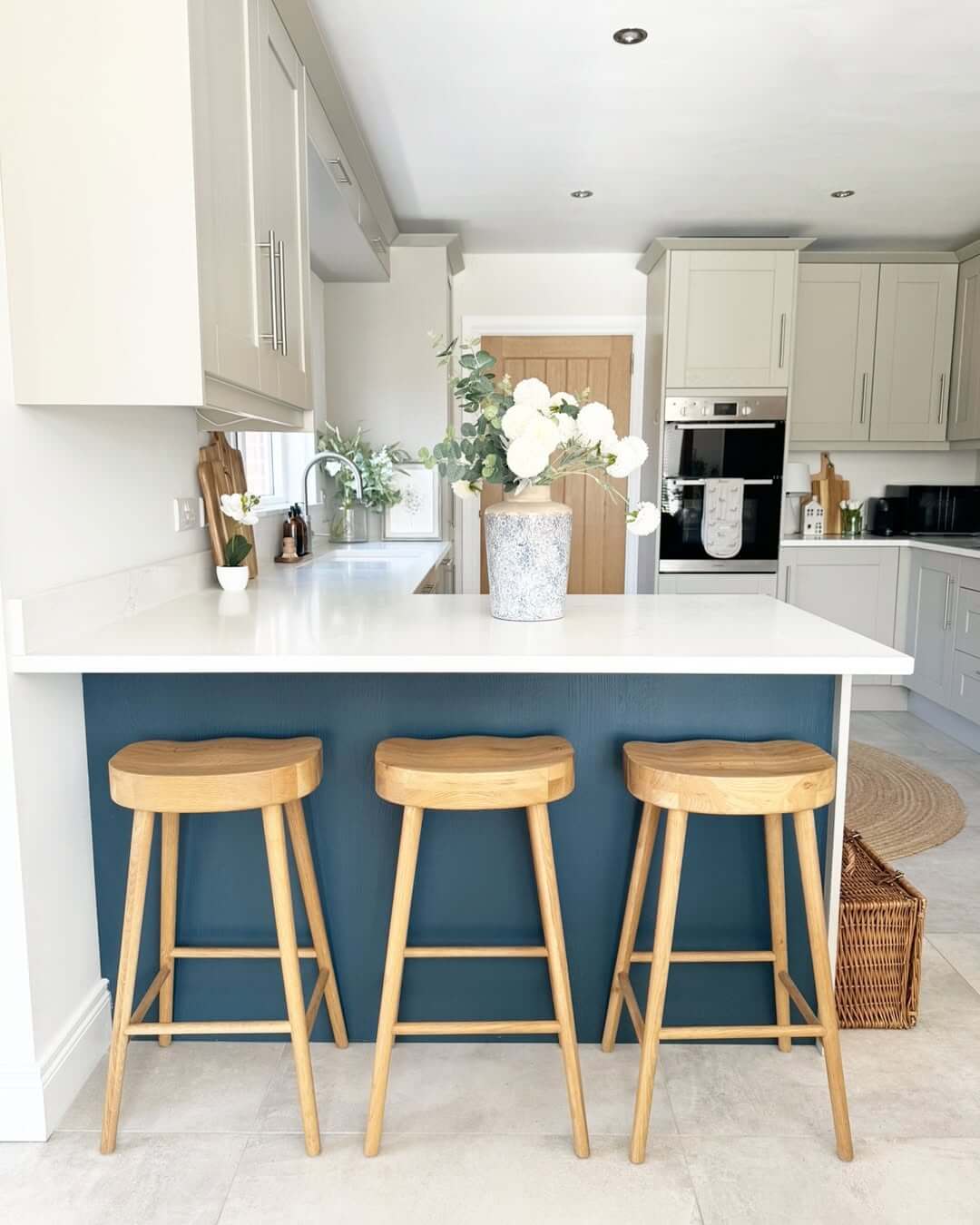 Stylish Breakfast Bar Ideas to Elevate Your Kitchen