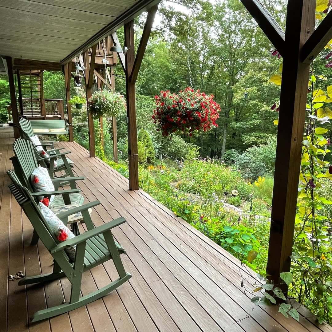 How to Design the Perfect Back Porch for Any Season