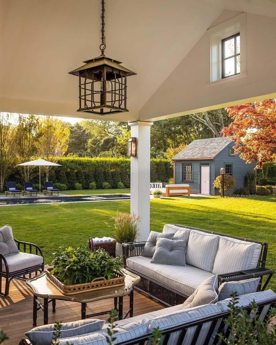 How to Design the Perfect Back Porch for Any Season