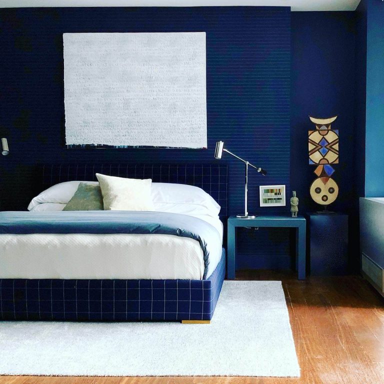 33 Navy Blue Bedroom Ideas That Redefine Elegance and Comfort - Evinco ...