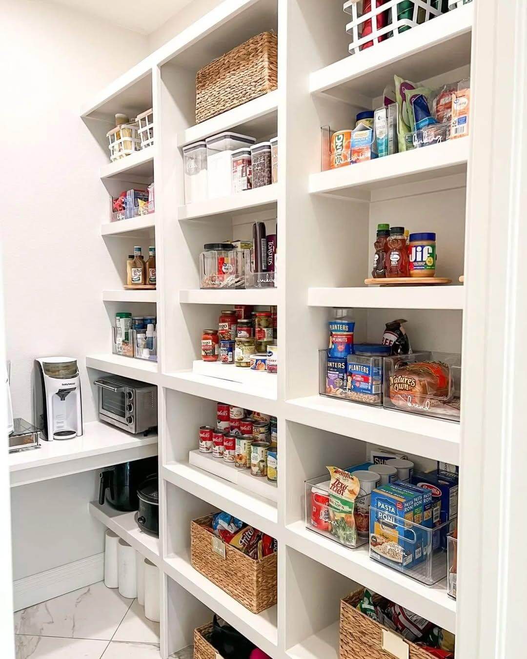 Space-Saving Pantry Ideas for a Clutter-Free Kitchen