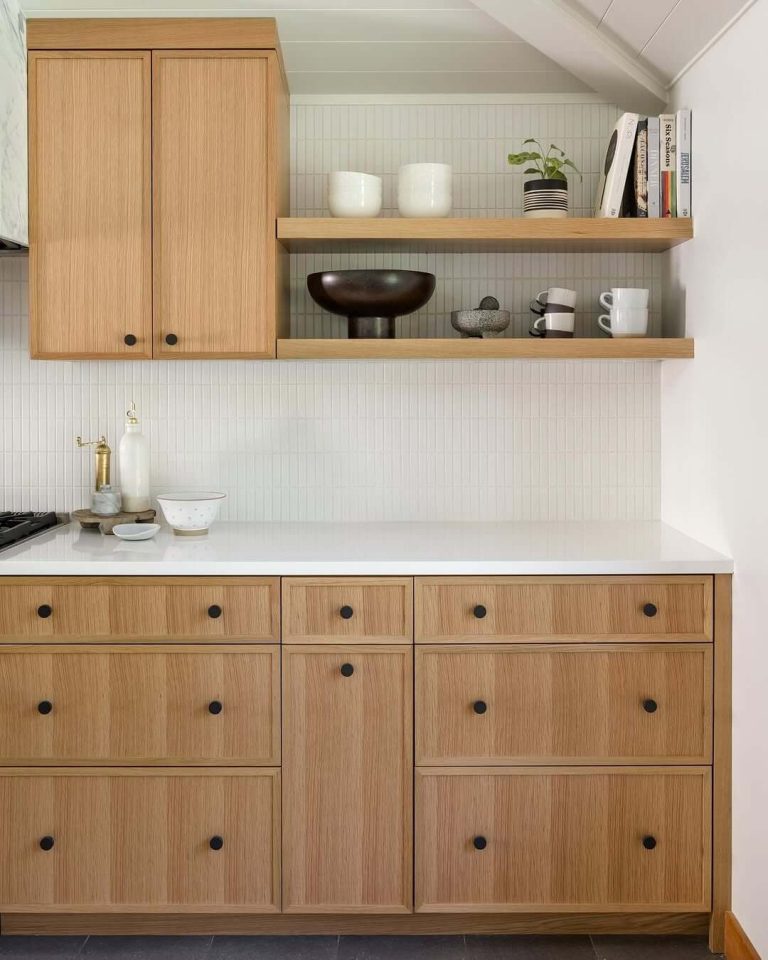Stunning White Oak Kitchen Cabinets That Redefine Modern Elegance