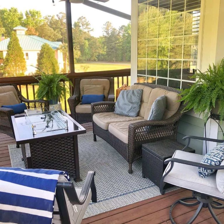 How to Design the Perfect Back Porch for Any Season