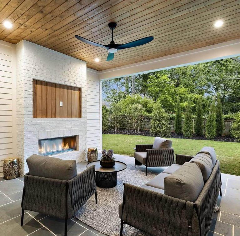 How to Design the Perfect Back Porch for Any Season