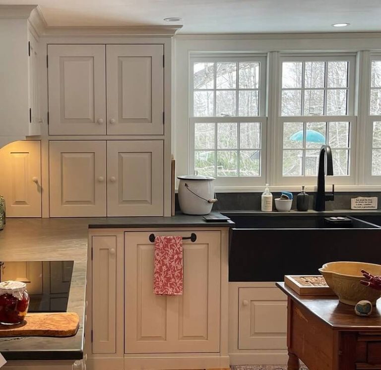 Farmhouse Kitchen Ideas That Blend Rustic Charm With Modern Comfort