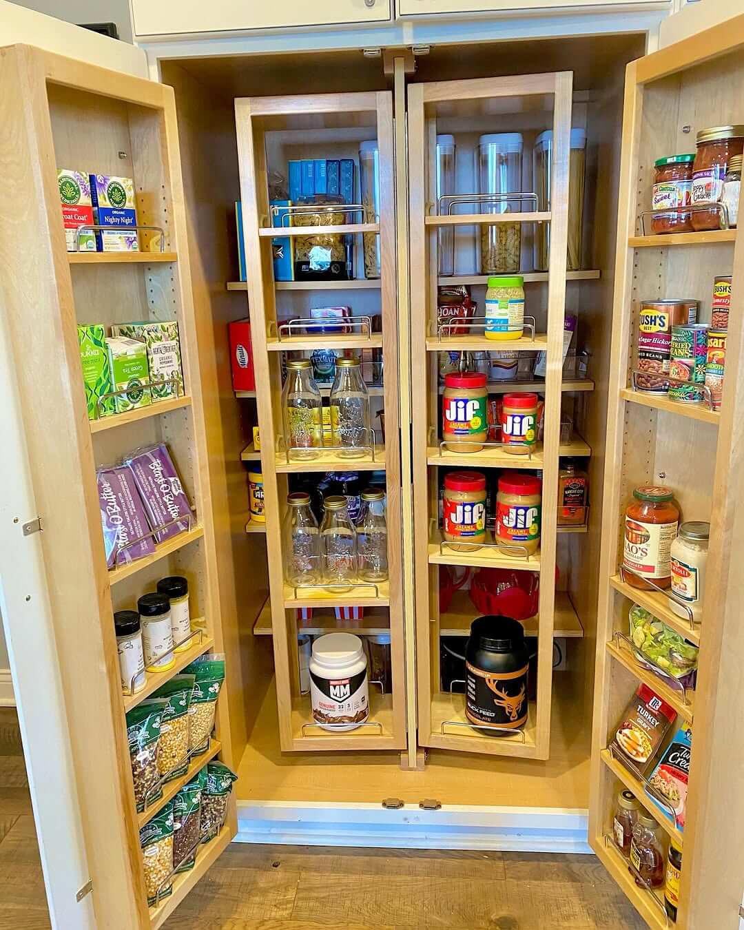 31 Brilliant Pantry Ideas to Maximize Space and Style - Evinco Design