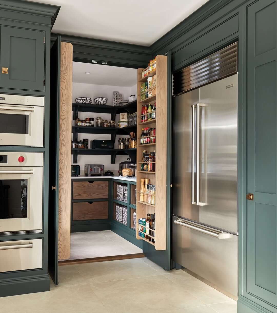 Space-Saving Pantry Ideas for a Clutter-Free Kitchen