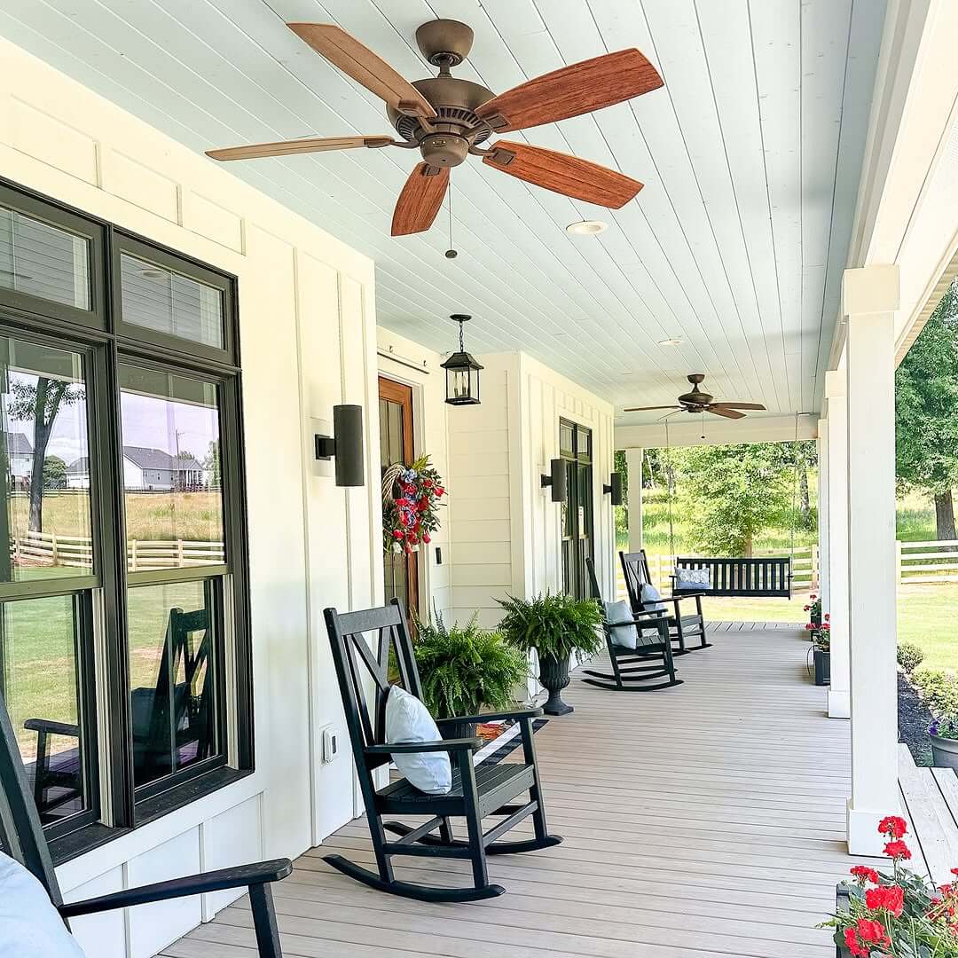 How to Design the Perfect Back Porch for Any Season