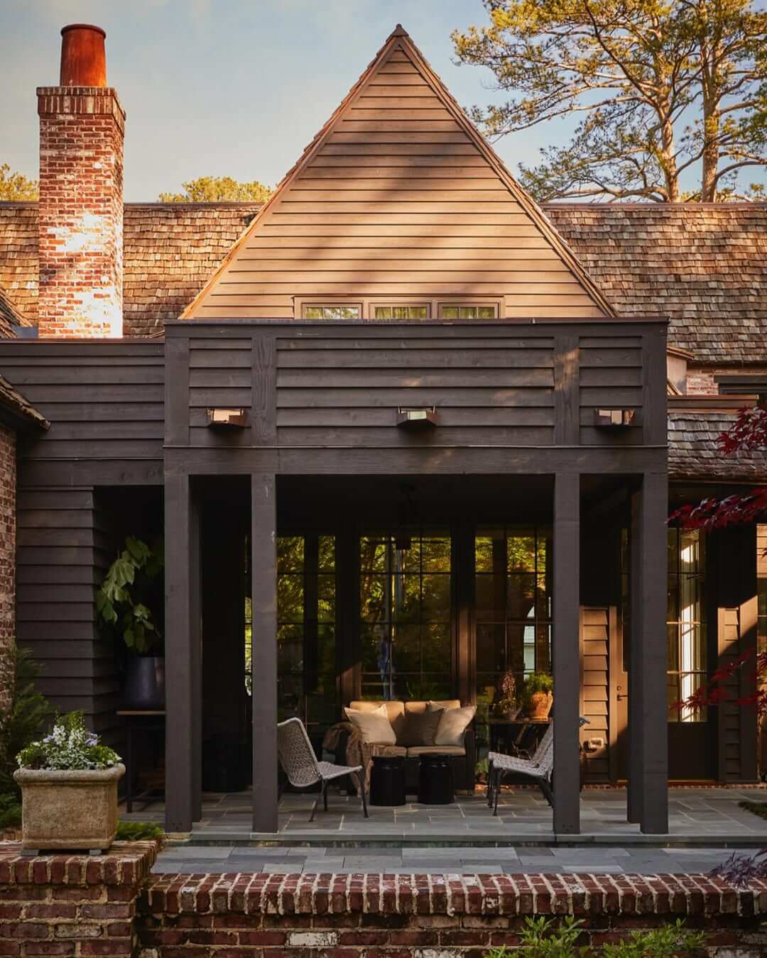 How to Design the Perfect Back Porch for Any Season
