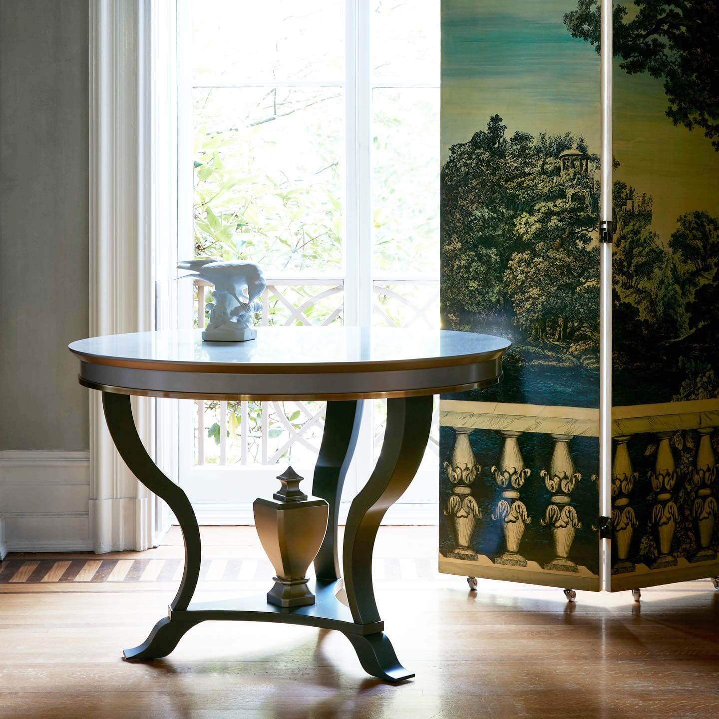 Stunning Entryway Round Table Ideas to Elevate Your Home’s First Impression