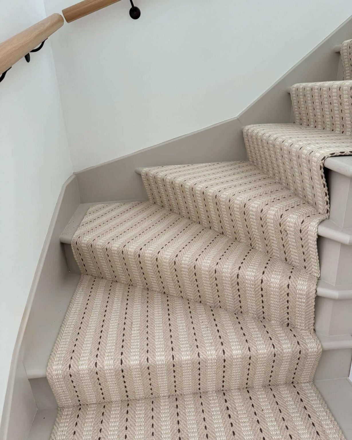 Stunning Stair Runner Ideas to Elevate Your Home’s Style