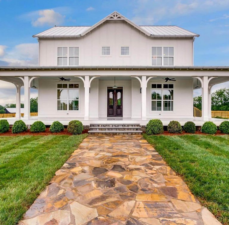 27 Stunning White Farmhouse Exteriors That Redefine Rustic Charm ...