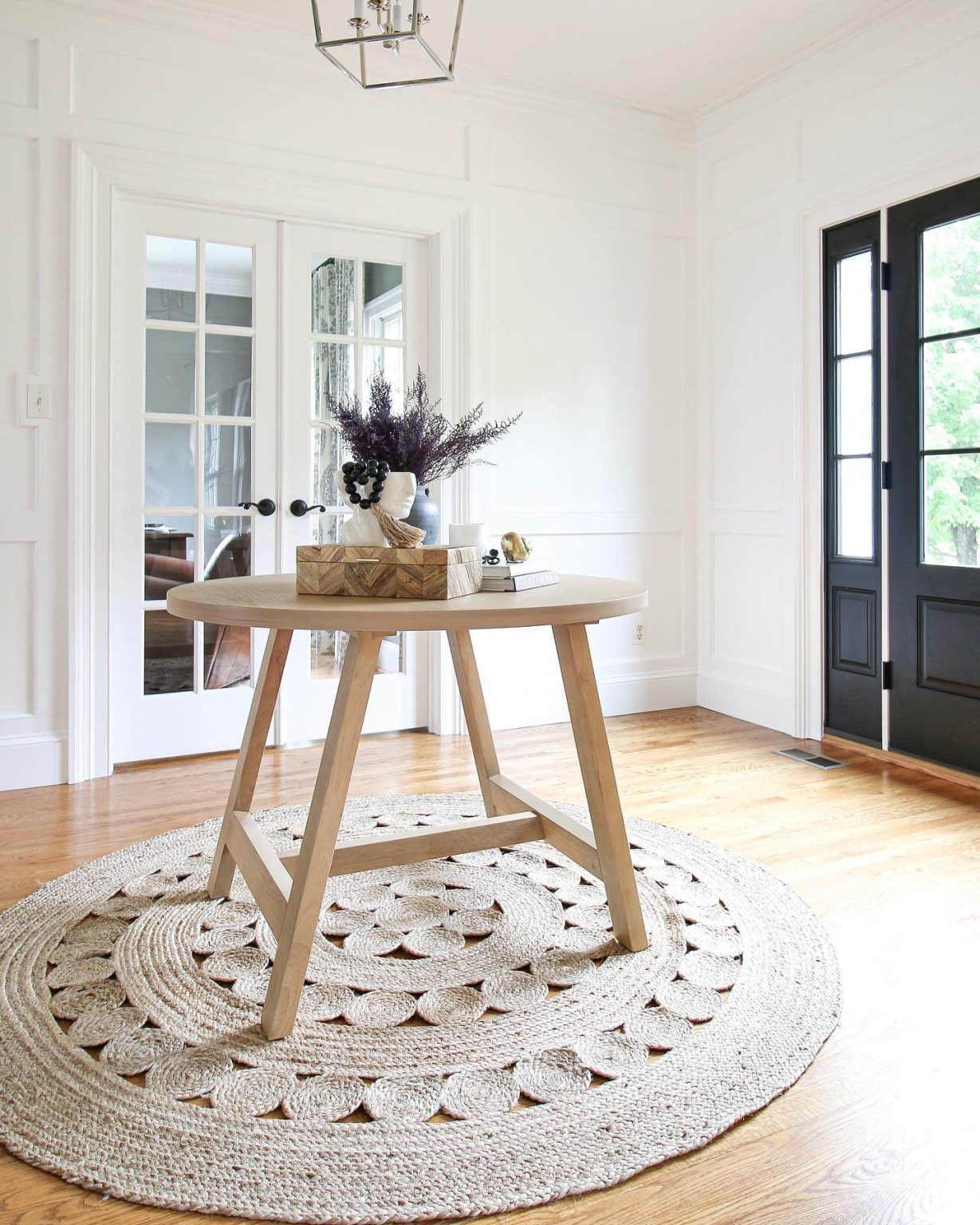 Stunning Round Entry Tables That Instantly Elevate Your Foyer