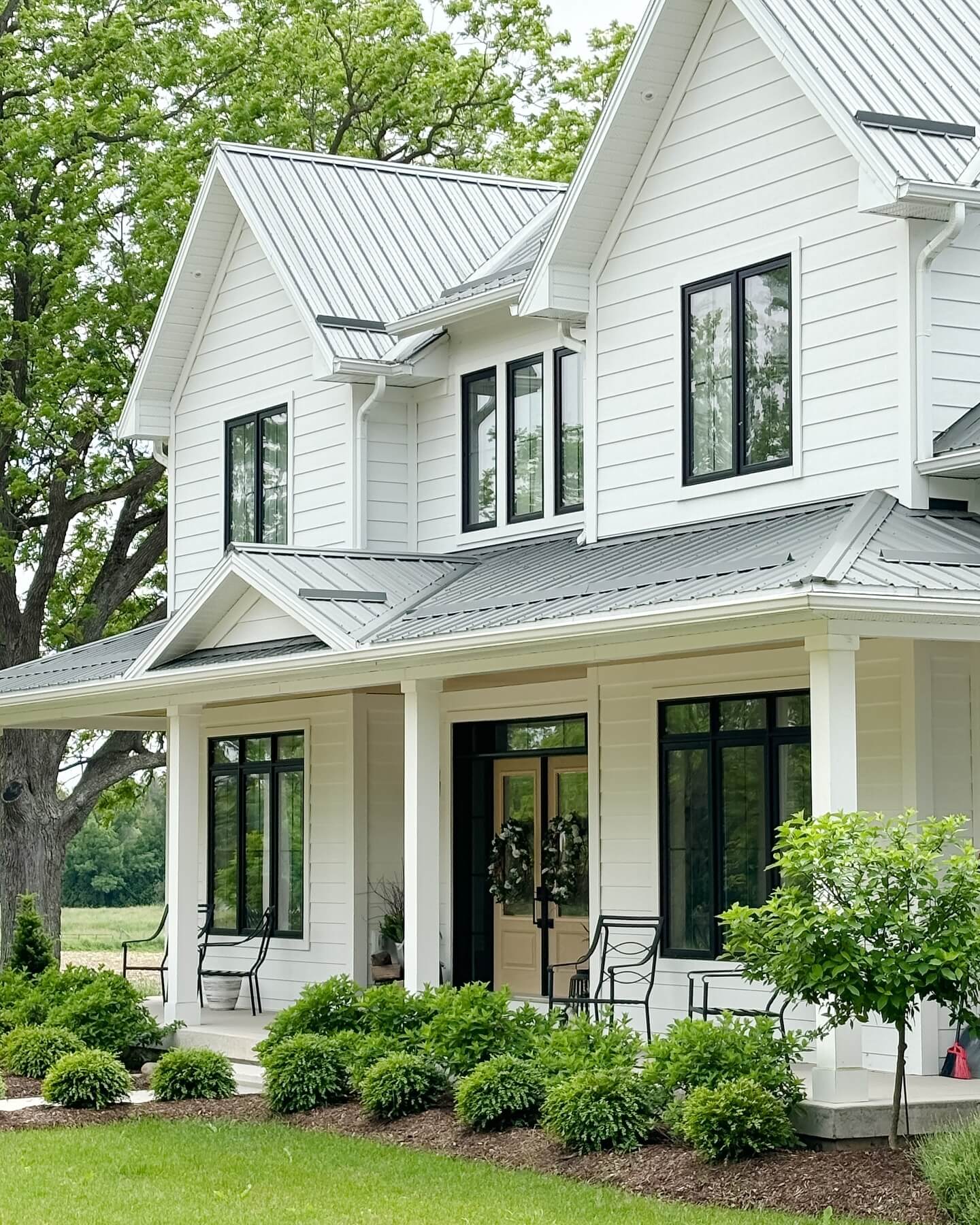 Charming Farmhouse Exterior Ideas to Inspire Your Dream Home