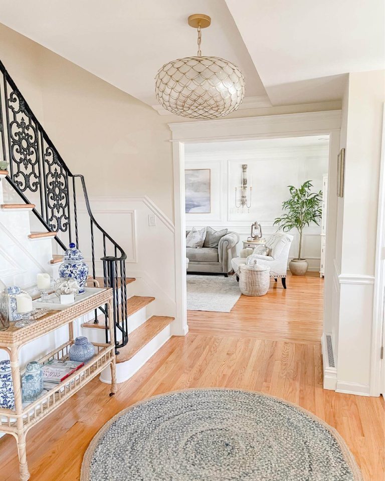 Stunning Entryway Light Fixture Ideas to Brighten Up Your Home's First ...