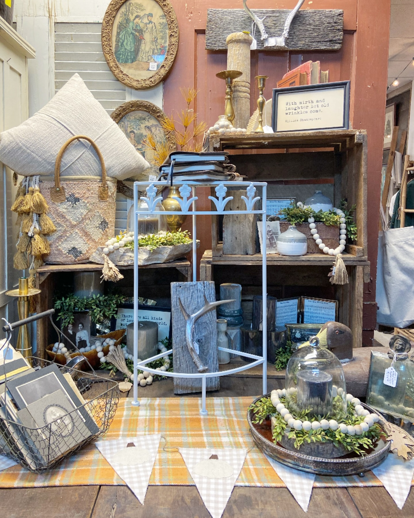 Charming Antique Farmhouse Decor Ideas to Add Timeless Character to ...