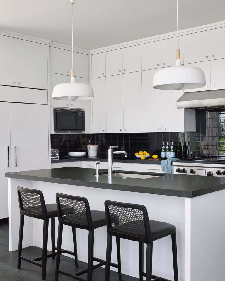 White Kitchens That Prove Timeless Style Never Goes Out of Fashion