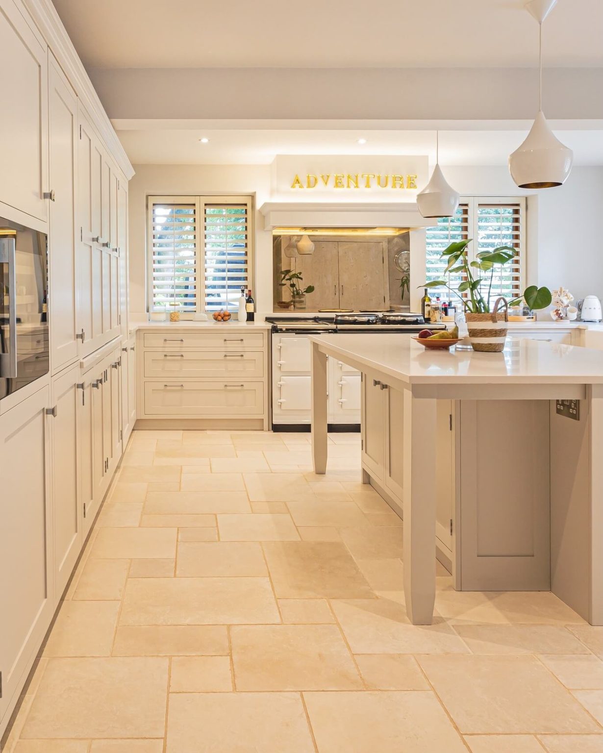 27 Stunning Apothecary Kitchen Ideas to Add Vintage Charm to Your Home ...