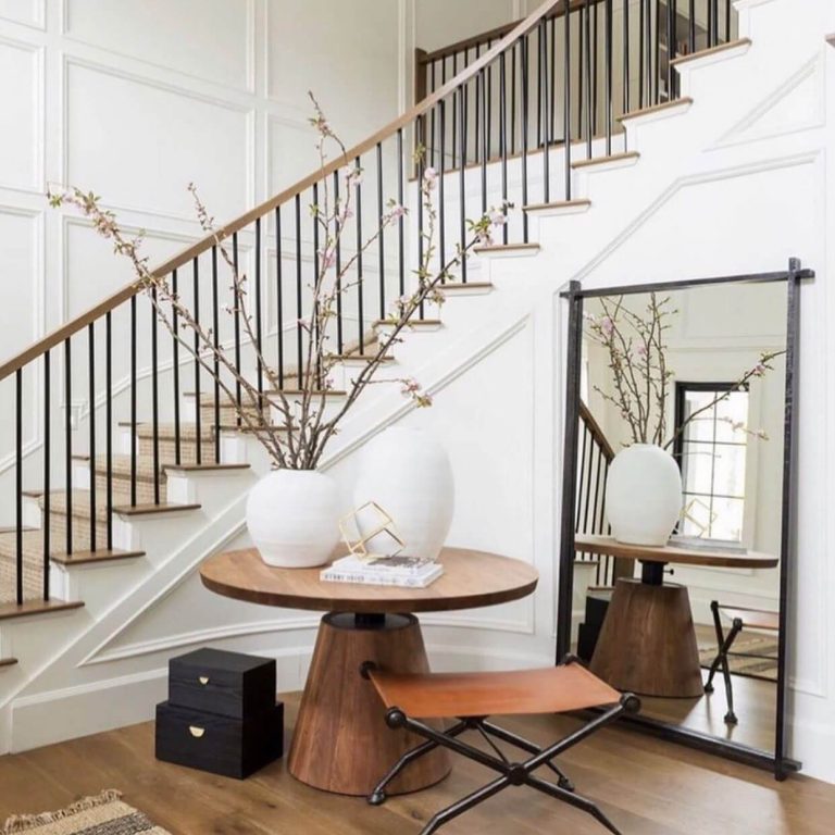 Stunning Entryway Round Table Ideas to Elevate Your Home’s First Impression