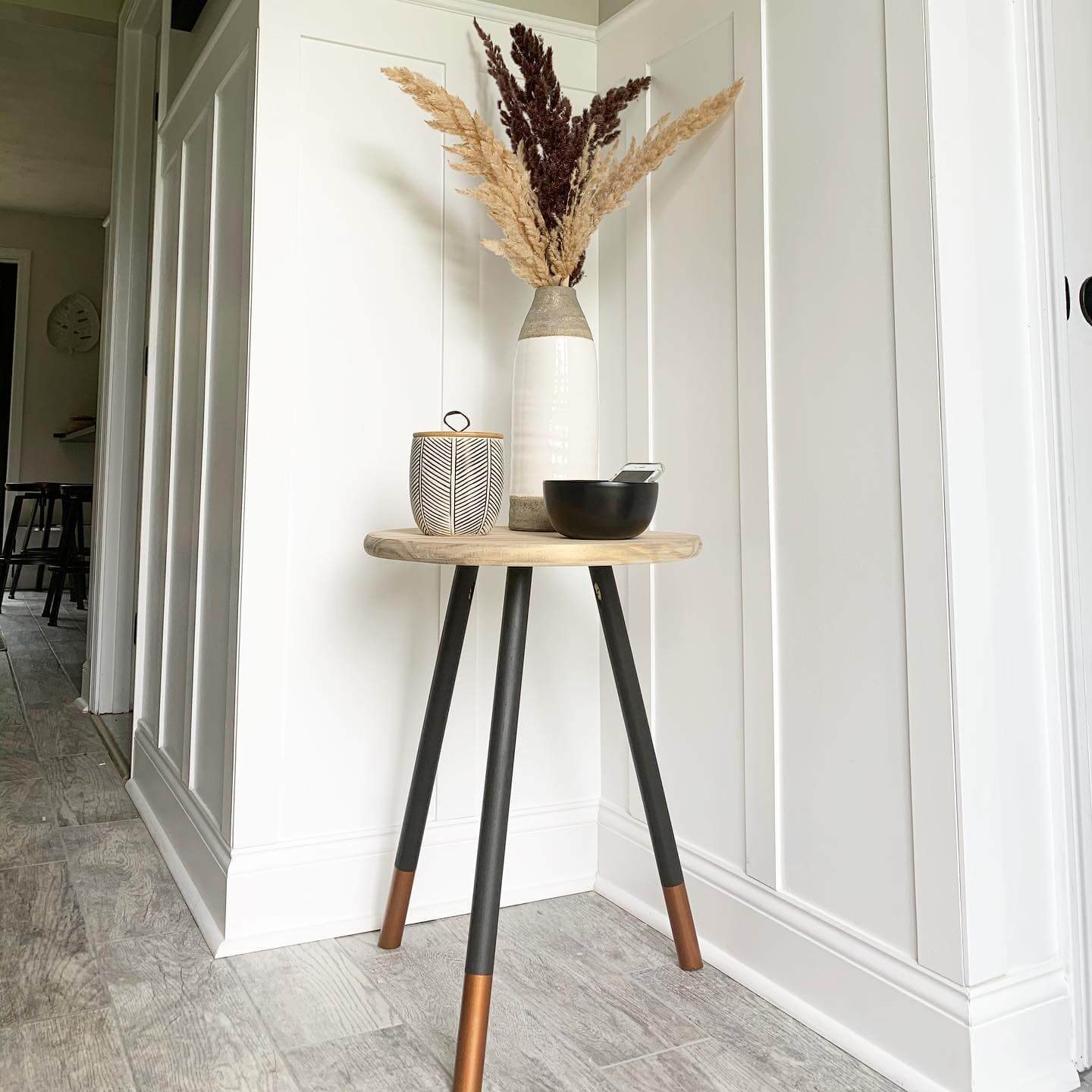 Stunning Round Entry Tables That Instantly Elevate Your Foyer