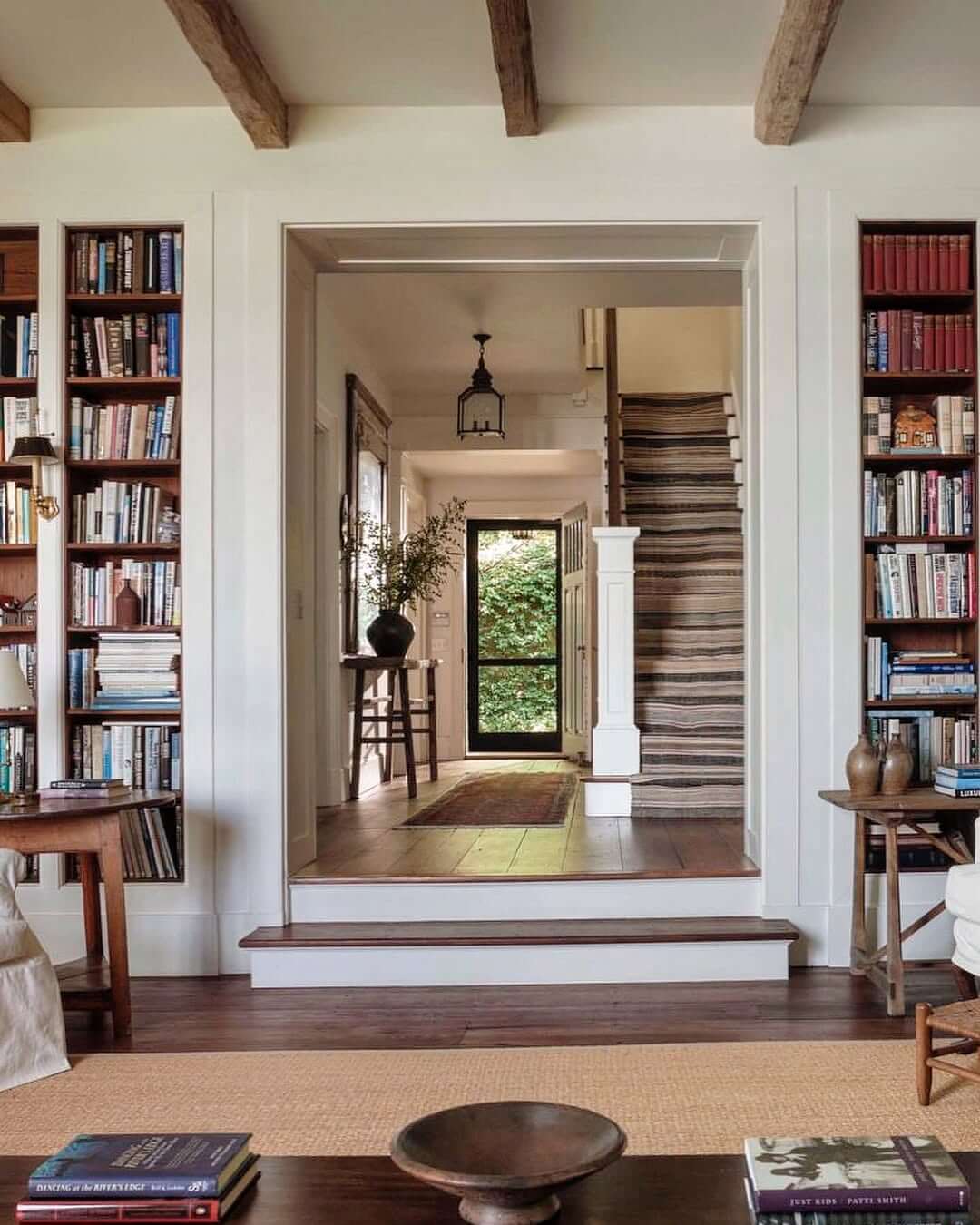How to Maximize Your Space with Modern Entryway Ideas