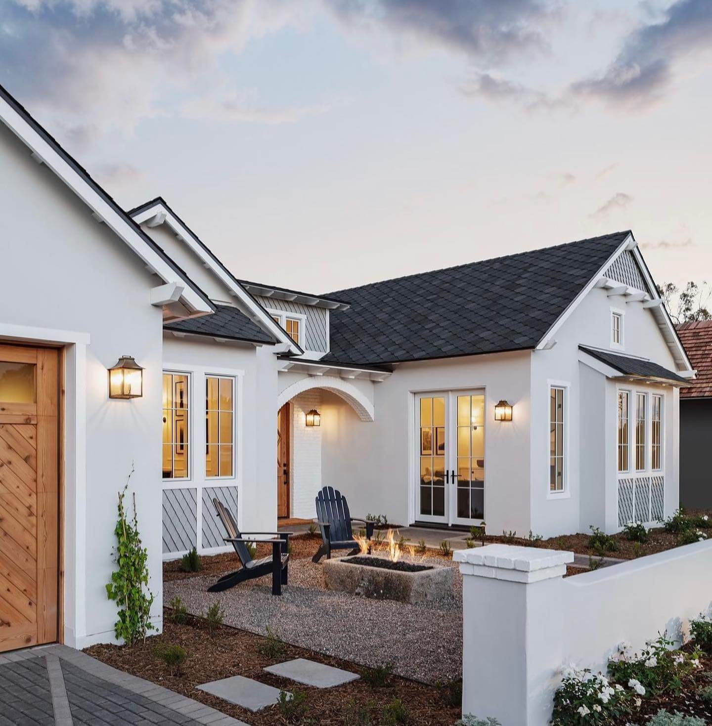 Modern Farmhouse Exteriors That Perfectly Blend Rustic Charm with ...