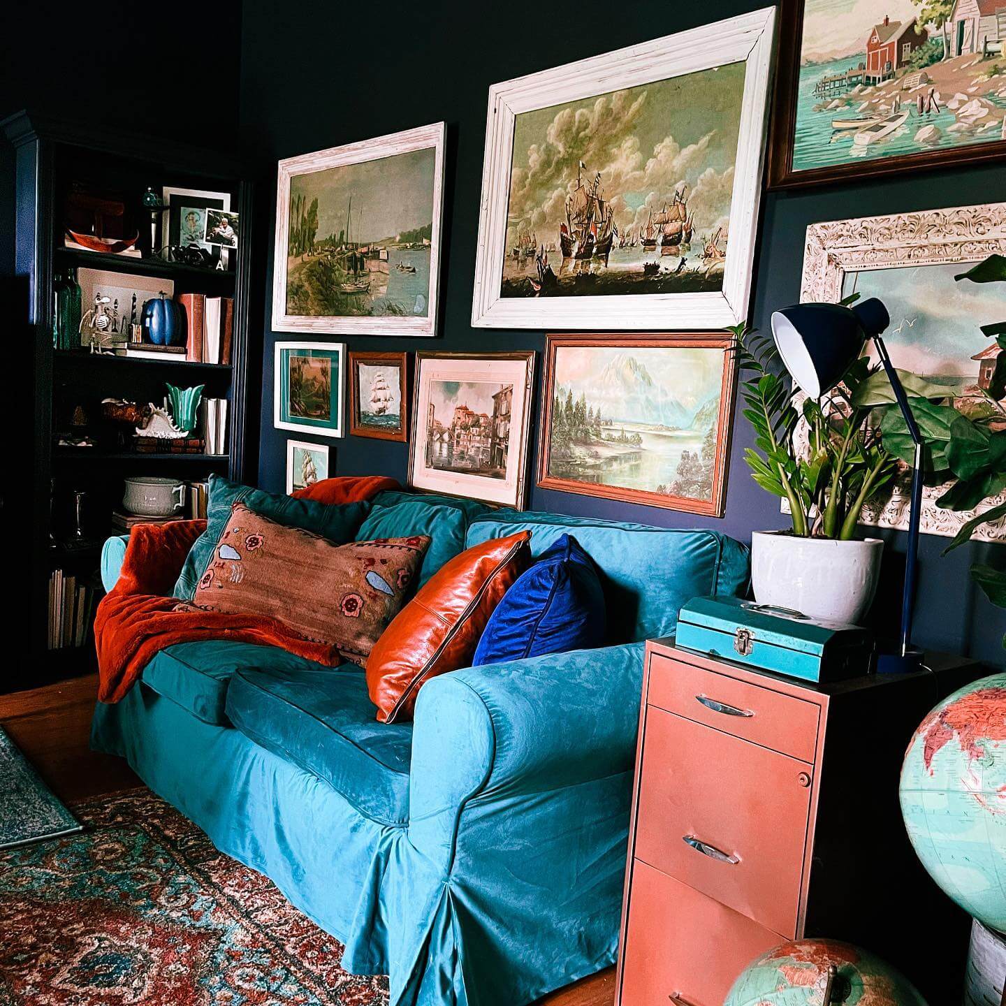 Vintage Gallery Wall Ideas That Add Instant Charm to Your Space ...