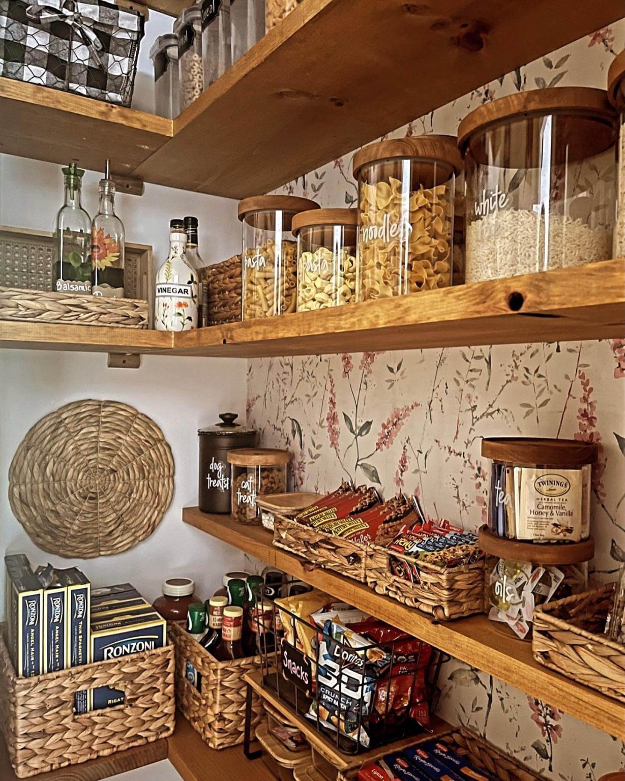 Pantry Closet Shelving Ideas to Maximize Space and Style