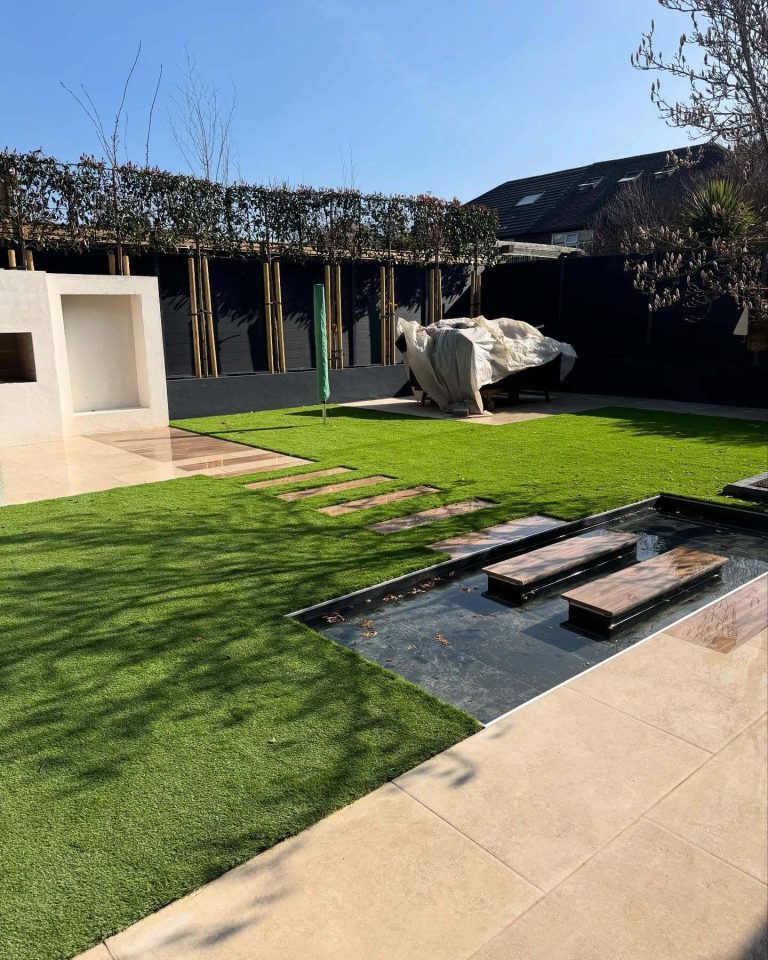 Creative Stepping Stone Ideas to Transform Your Garden Path