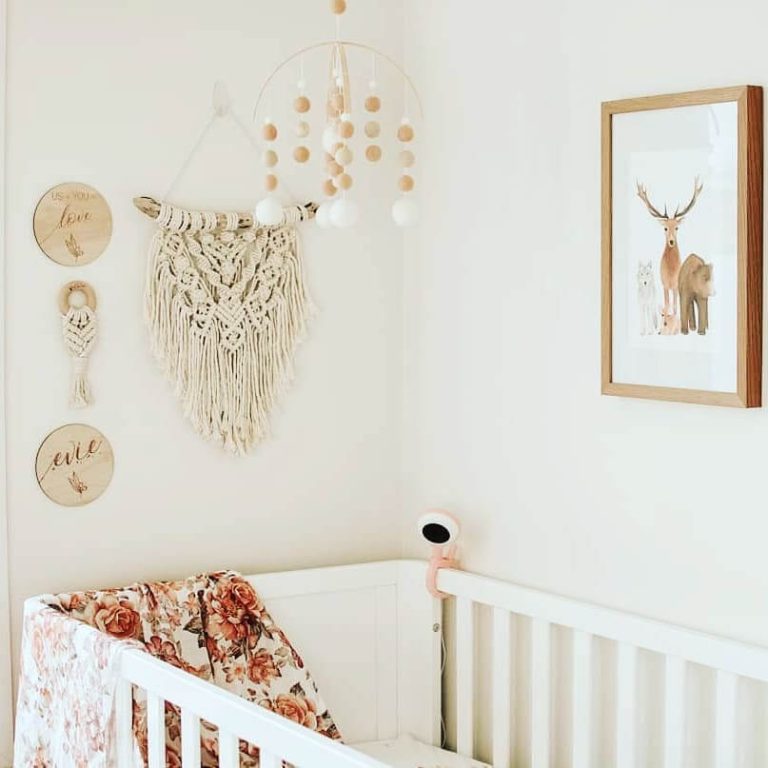 How to Decorate Your Walls with These Hanging Ideas